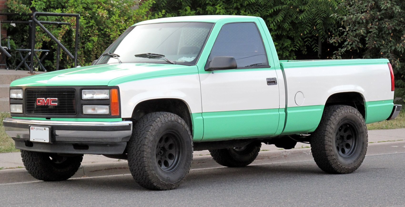 GMC Sierra 1500 I (GMT400) Regular cab SWB Wideside 4.3 V6 (160 Hp) 4WD